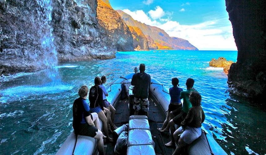Na Pali Coast Raft Adventure in Kauai - Hawaiian Planner